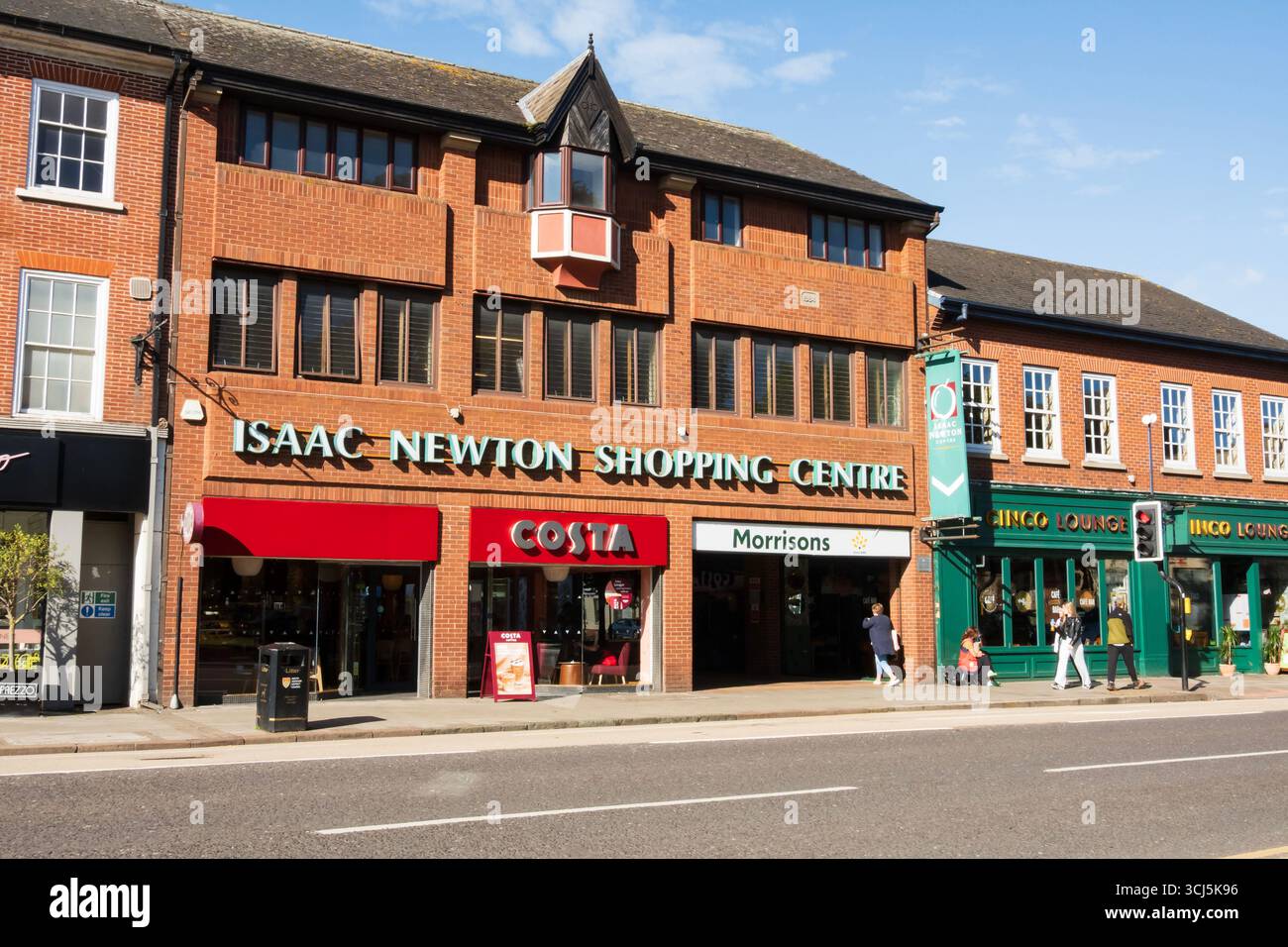 Isaac newton shopping centre grantham hi-res stock photography and ...