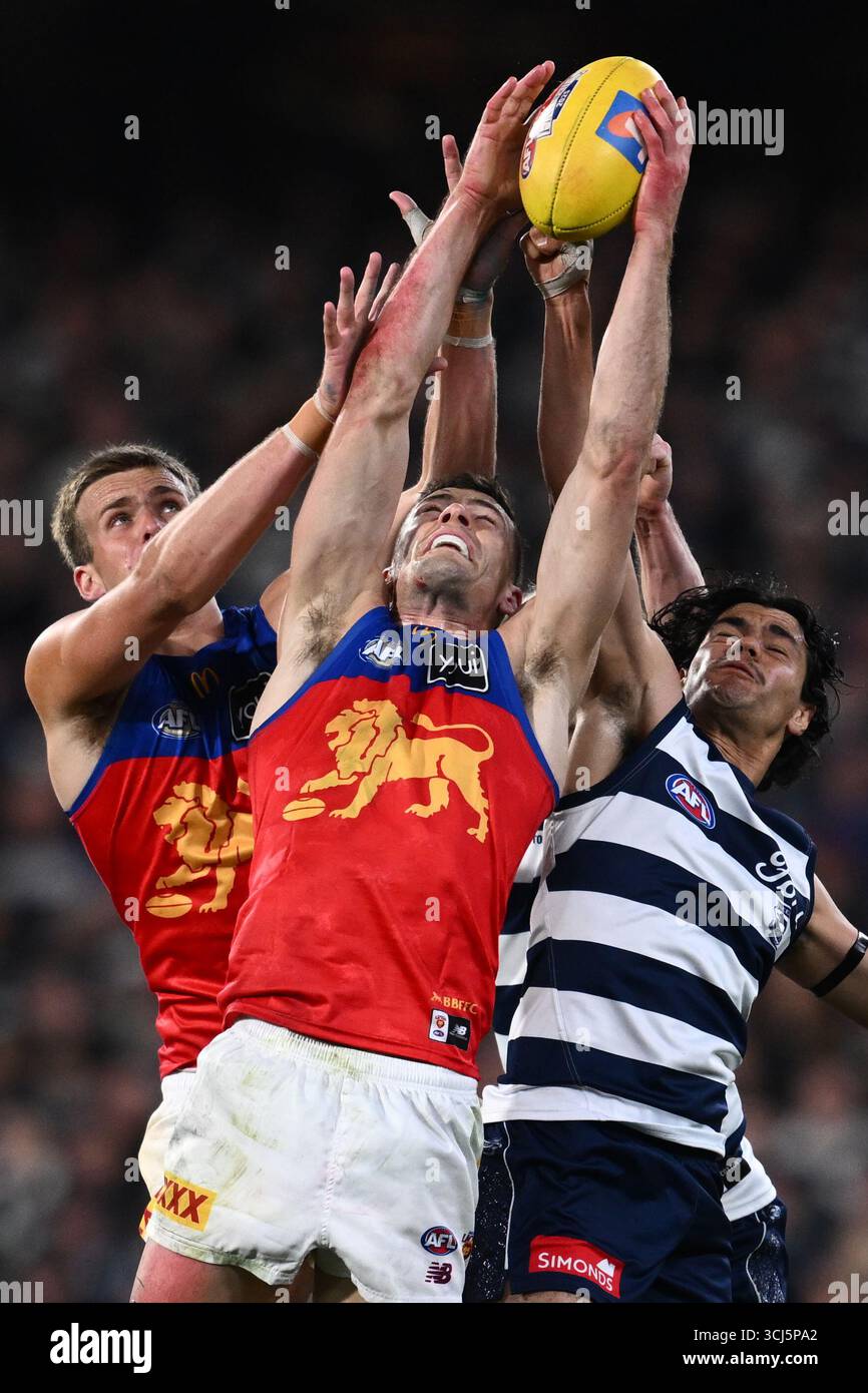 Josh Dunkley of the Lions (centre) attempts a mark during the AFL Qualifying Final match between ...