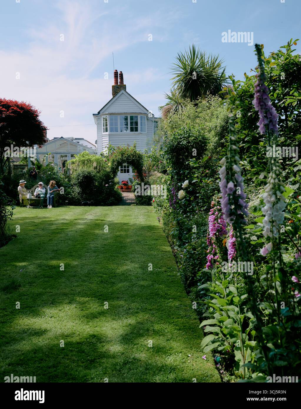 Ngs winchelsea open gardens hi-res stock photography and images - Alamy