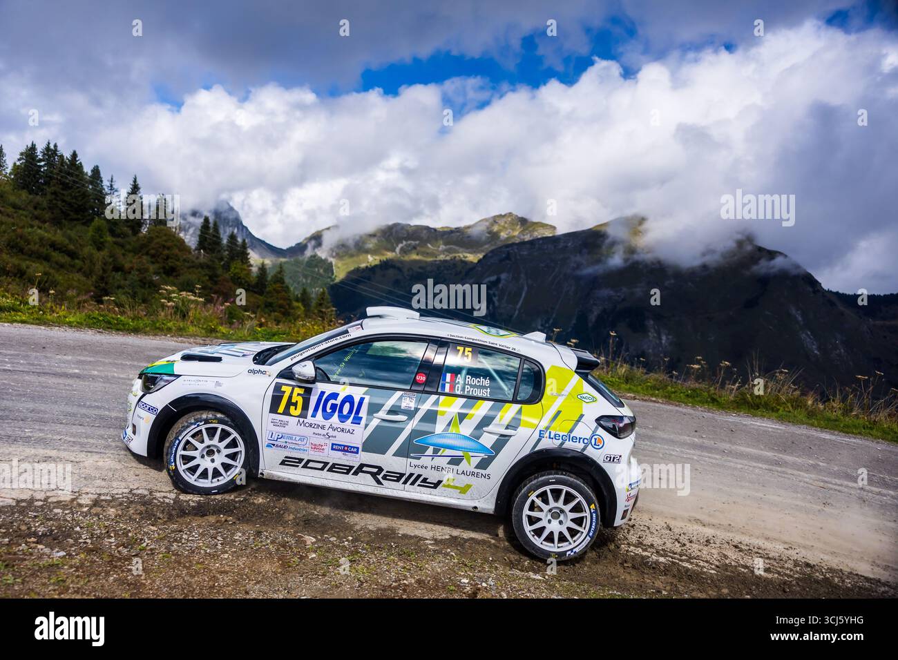 75 ROCHÉ Arthur, PROUST Quentin, Peugeot 208 Rally4, Team FJ, action ...