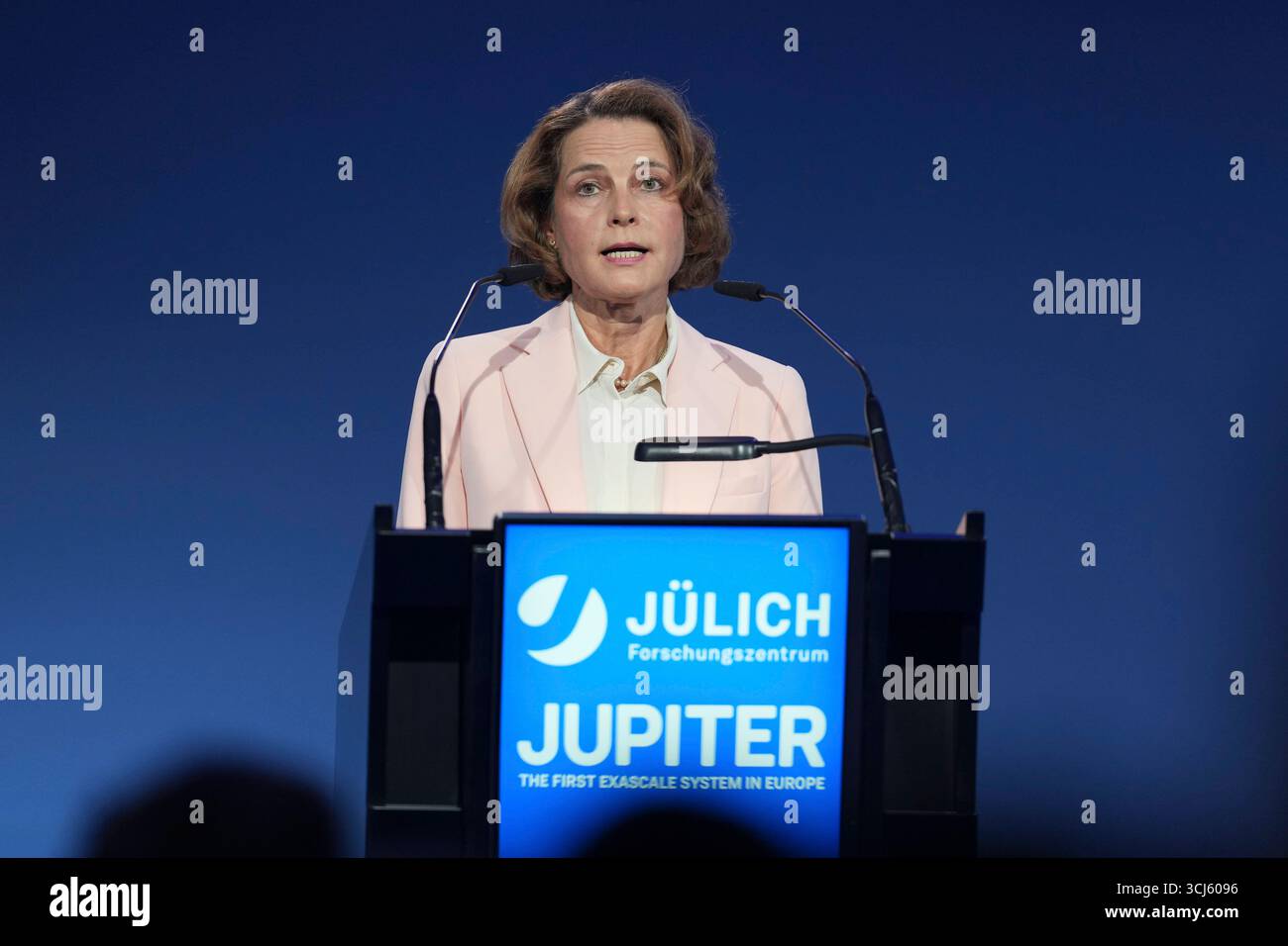 Inbetriebnahme des Exascale Supercomputer JUPITER durch Bundeskanzler ...