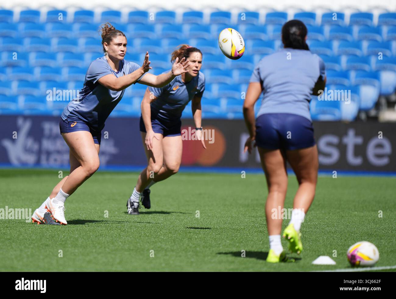 Australia's Piper Duck (left) and team-mates during a team run at the ...