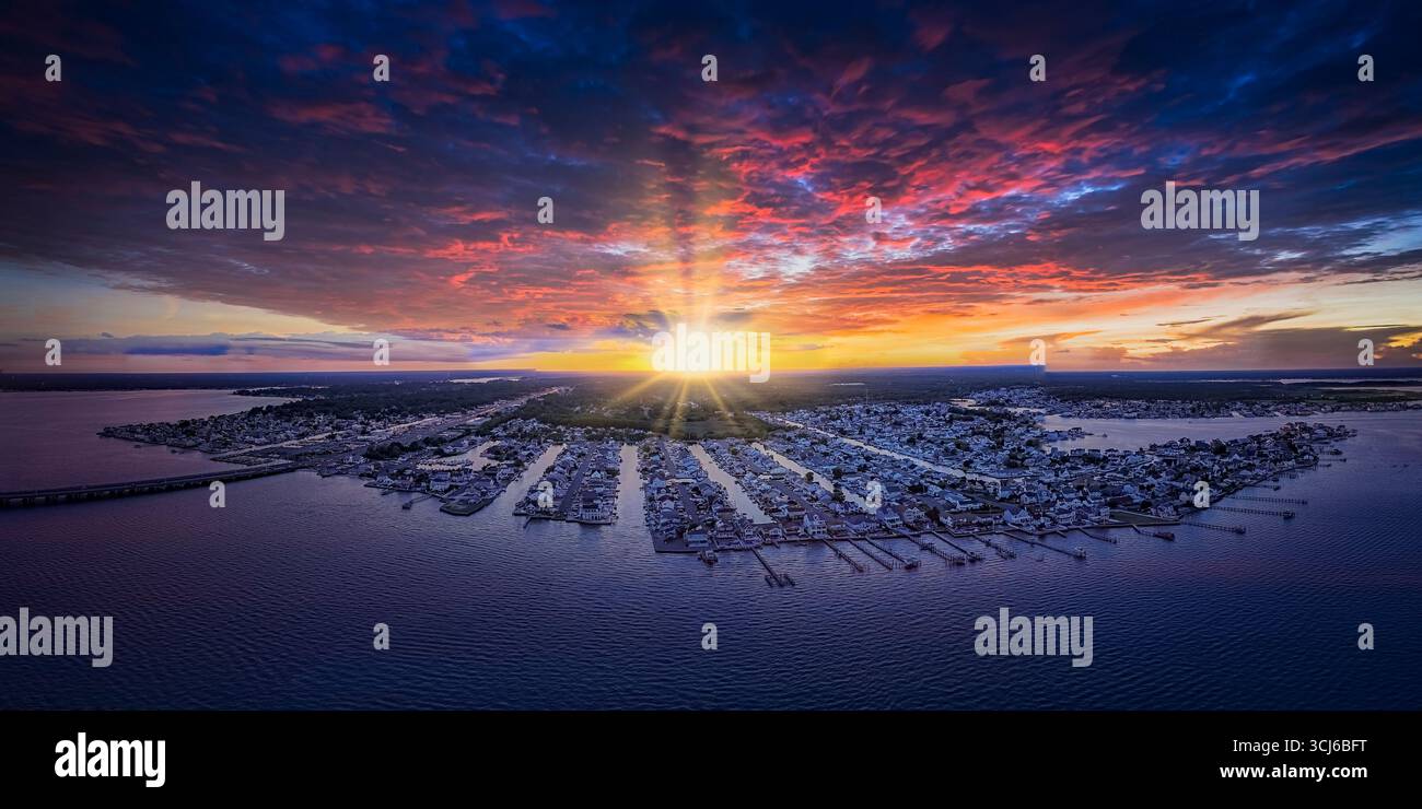 Colorful sunset view river hi-res stock photography and images - Alamy
