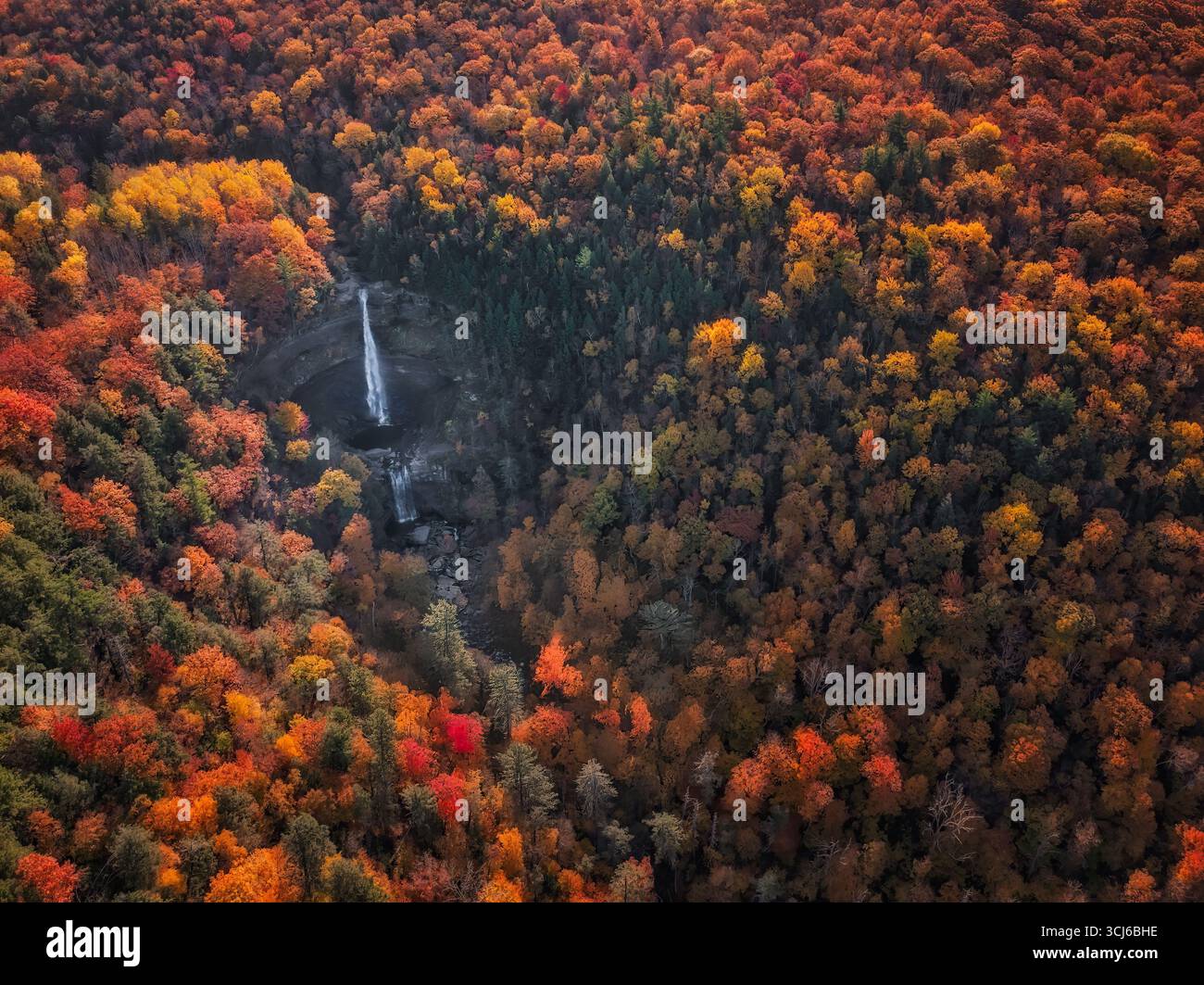 Waterfall fall falls hi-res stock photography and images - Alamy