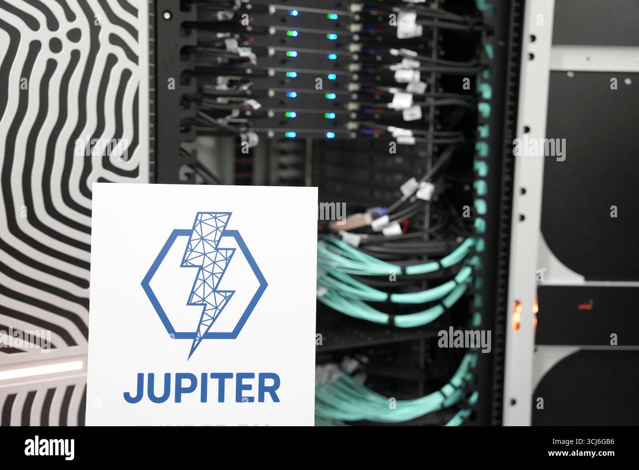 Inbetriebnahme des Exascale Supercomputer JUPITER durch Bundeskanzler ...