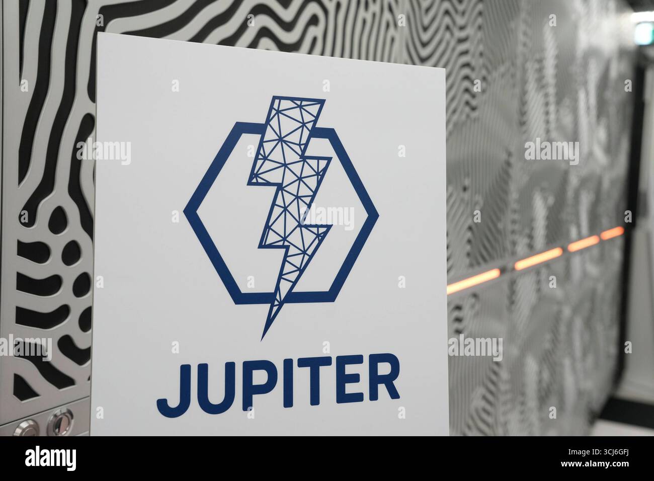 Inbetriebnahme des Exascale Supercomputer JUPITER durch Bundeskanzler ...