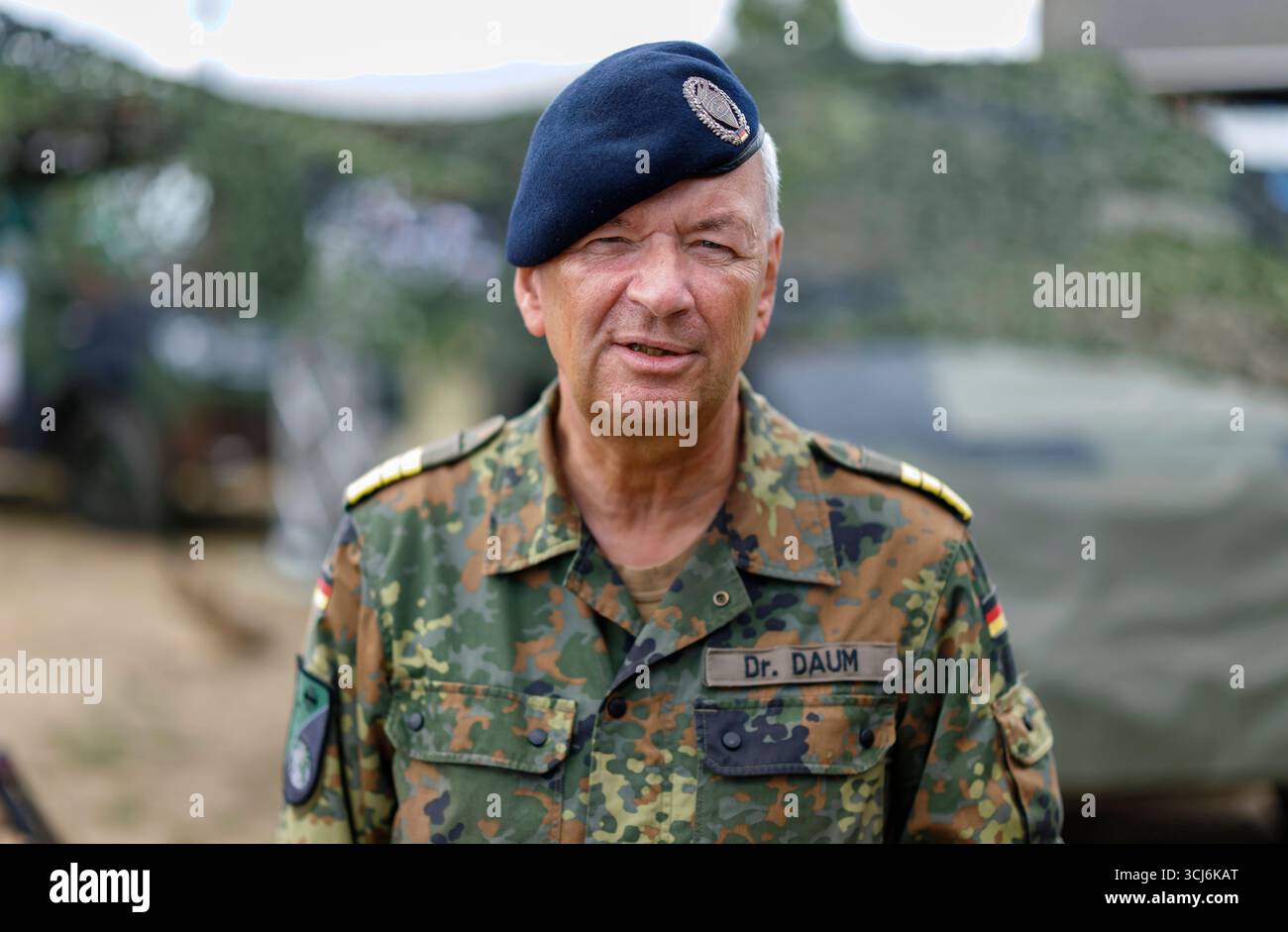 Vizeadmiral Thomas Daum, Inspekteur Cyber- und Informationsraum Rostock ...