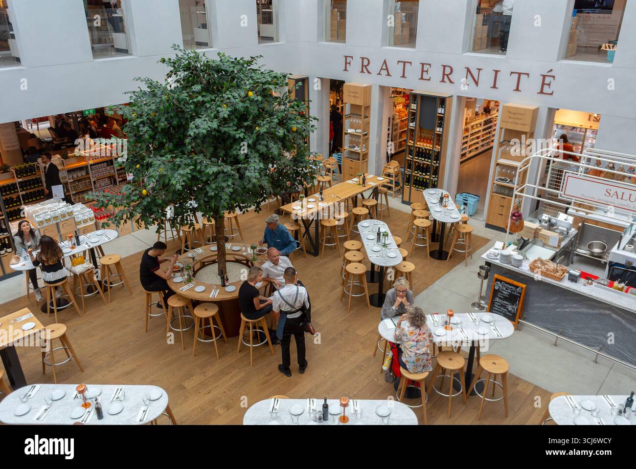 Paris, FRANCE, Wide Angle View, High Angle, People inside Italian Food ...