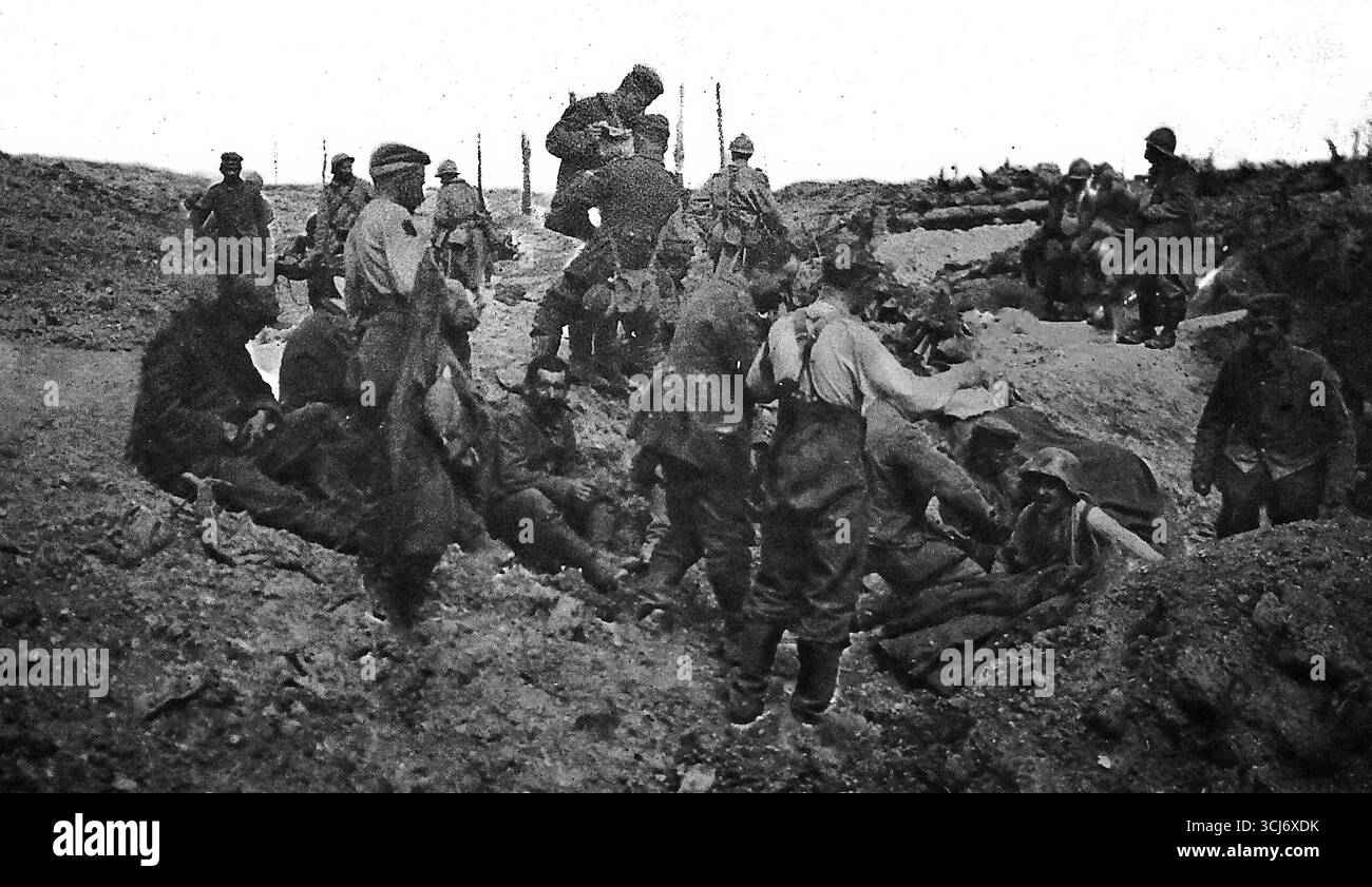 Medical personnel in world war i hi-res stock photography and images ...