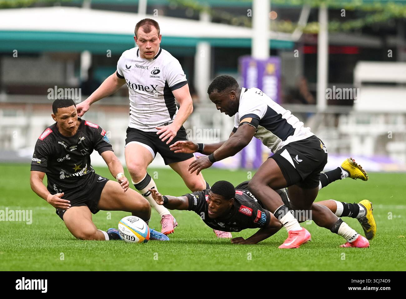 Jaco Williams of Hollywoodbets Sharks Invitational, Nick Tompkins ...