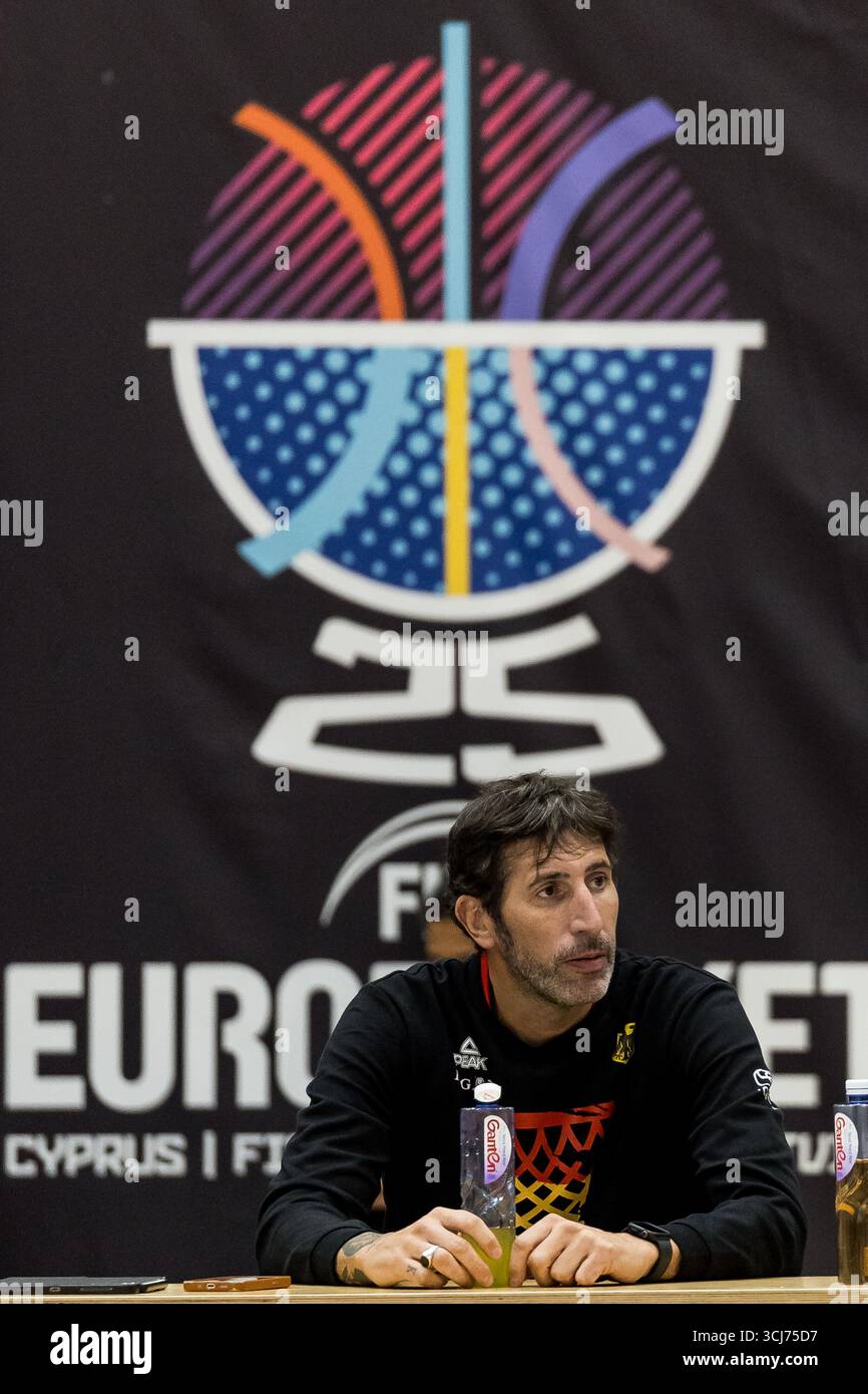 Alex Mumbru (Bundestrainer Deutschland) FIBA EuroBasket 2025: Training ...