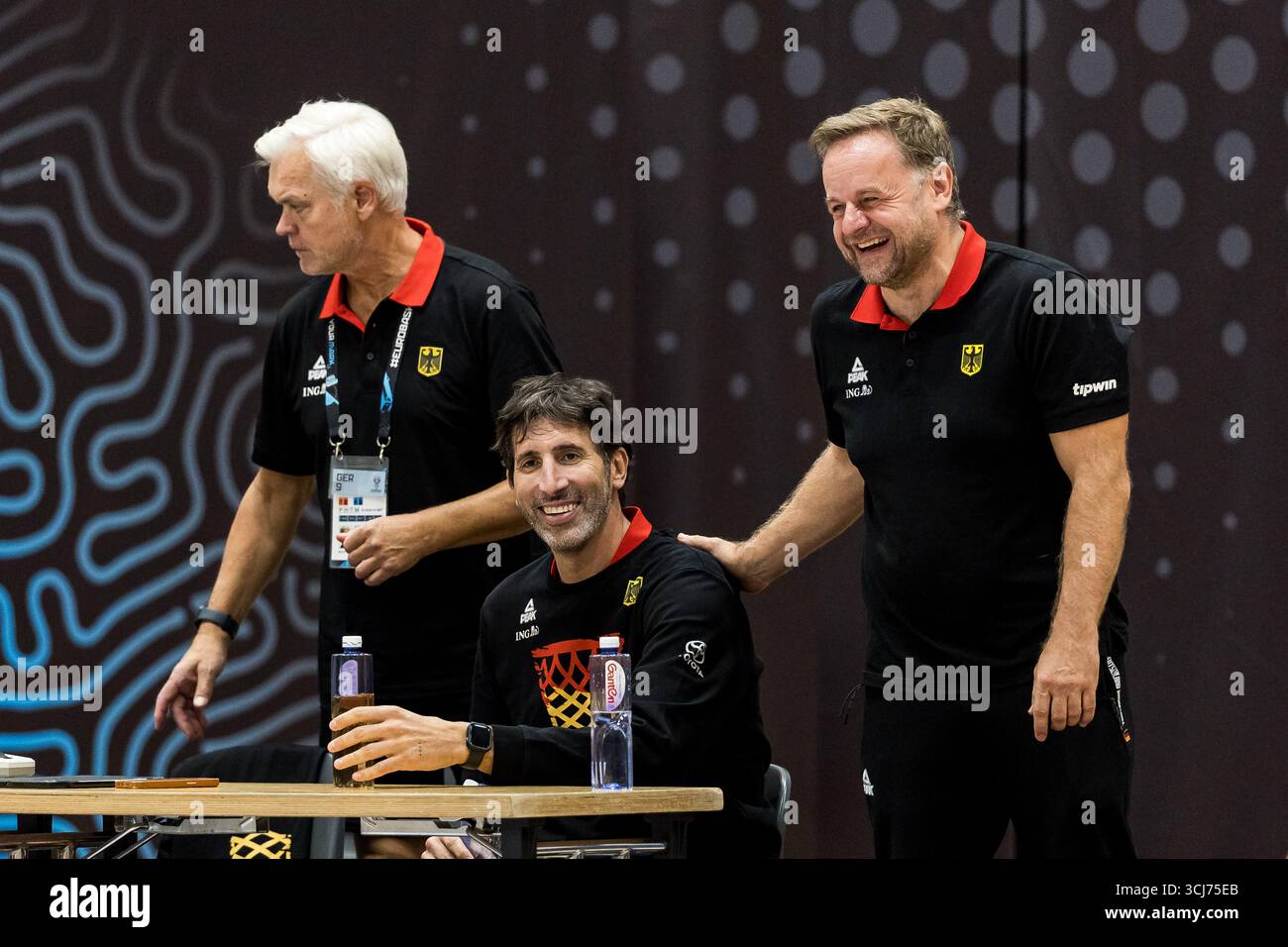 Alex Mumbru (Bundestrainer Deutschland) mit Dr. Oliver P?tz (Team-Arzt ...