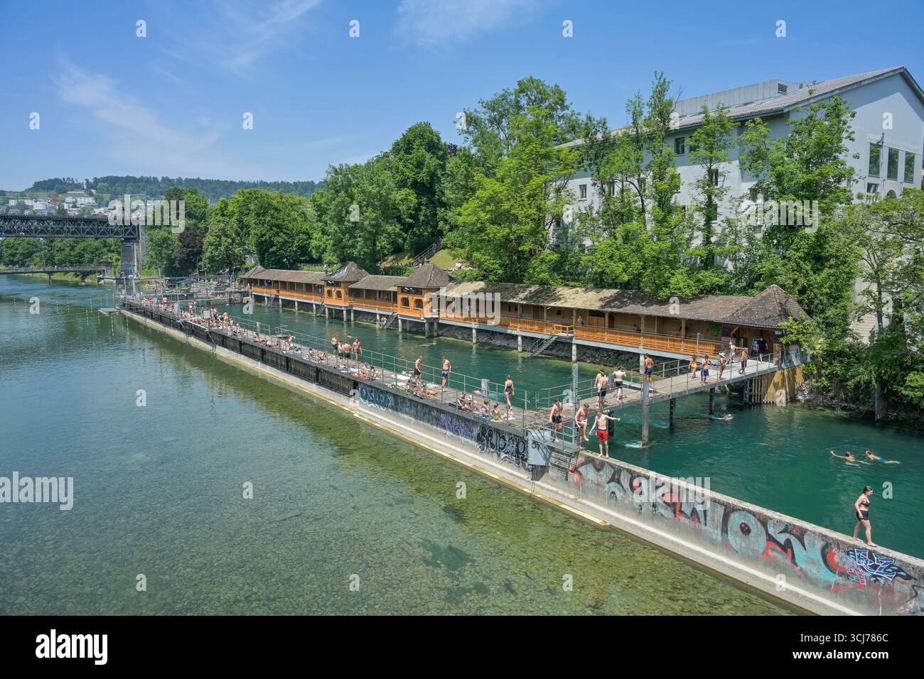 Flussbad Unterer Letten, Fluss Limmat, Zürich, Schweiz *** Flussbad ...
