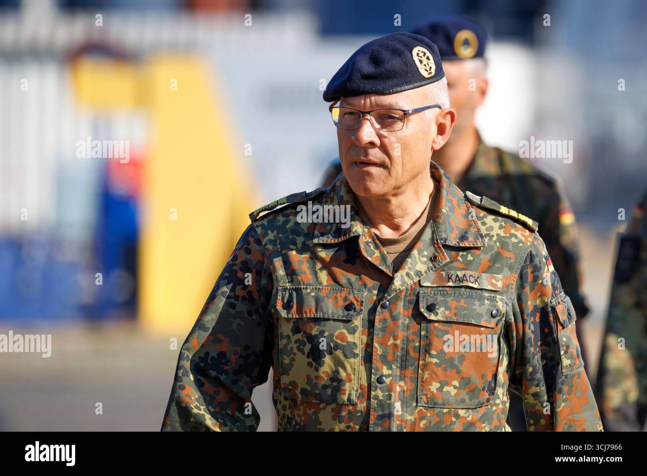 Vice Admiral Jan Christian Kaack, Inspector of the German Navy, Rostock ...