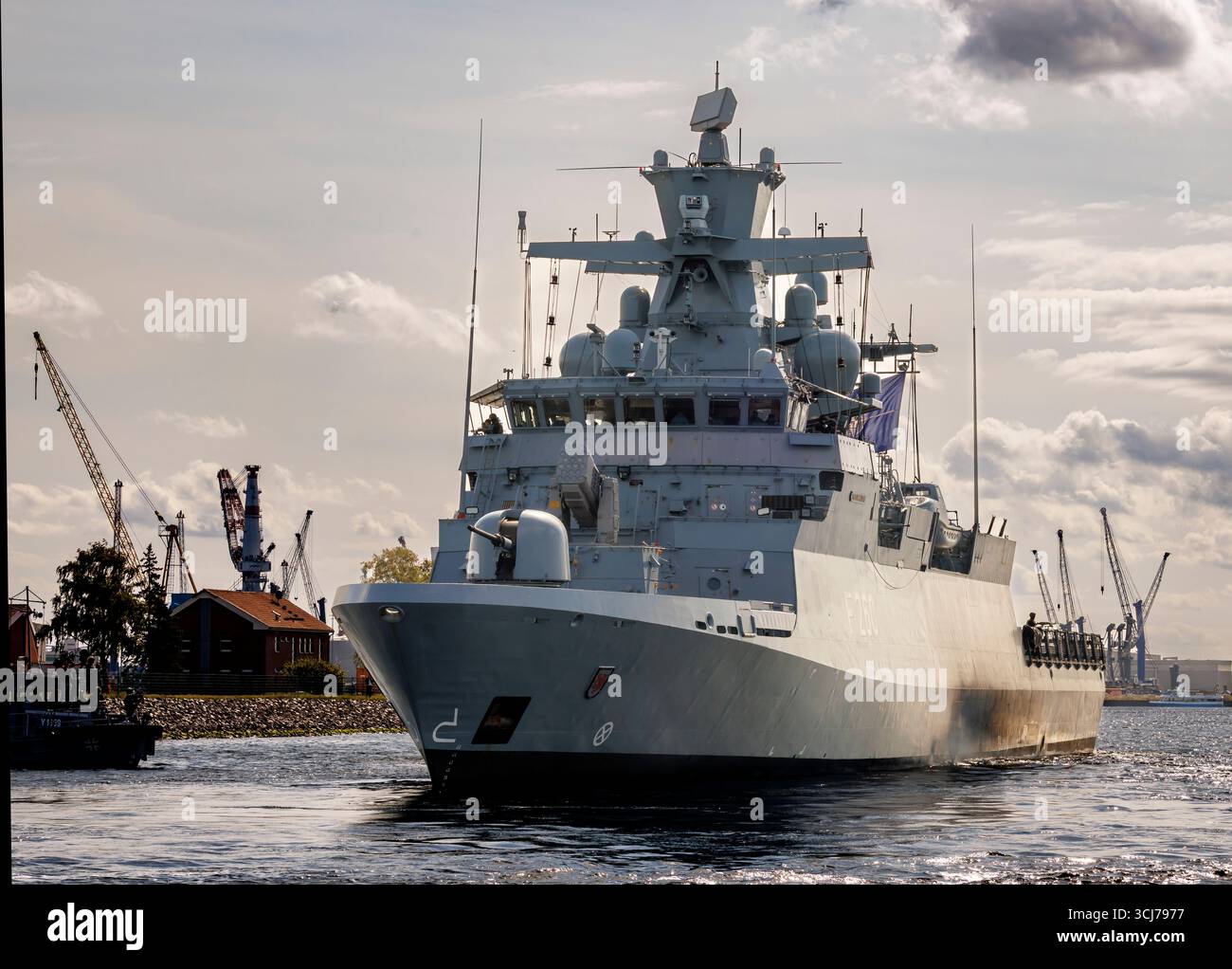 Securing and protecting the strategic sea transport of military forces ...