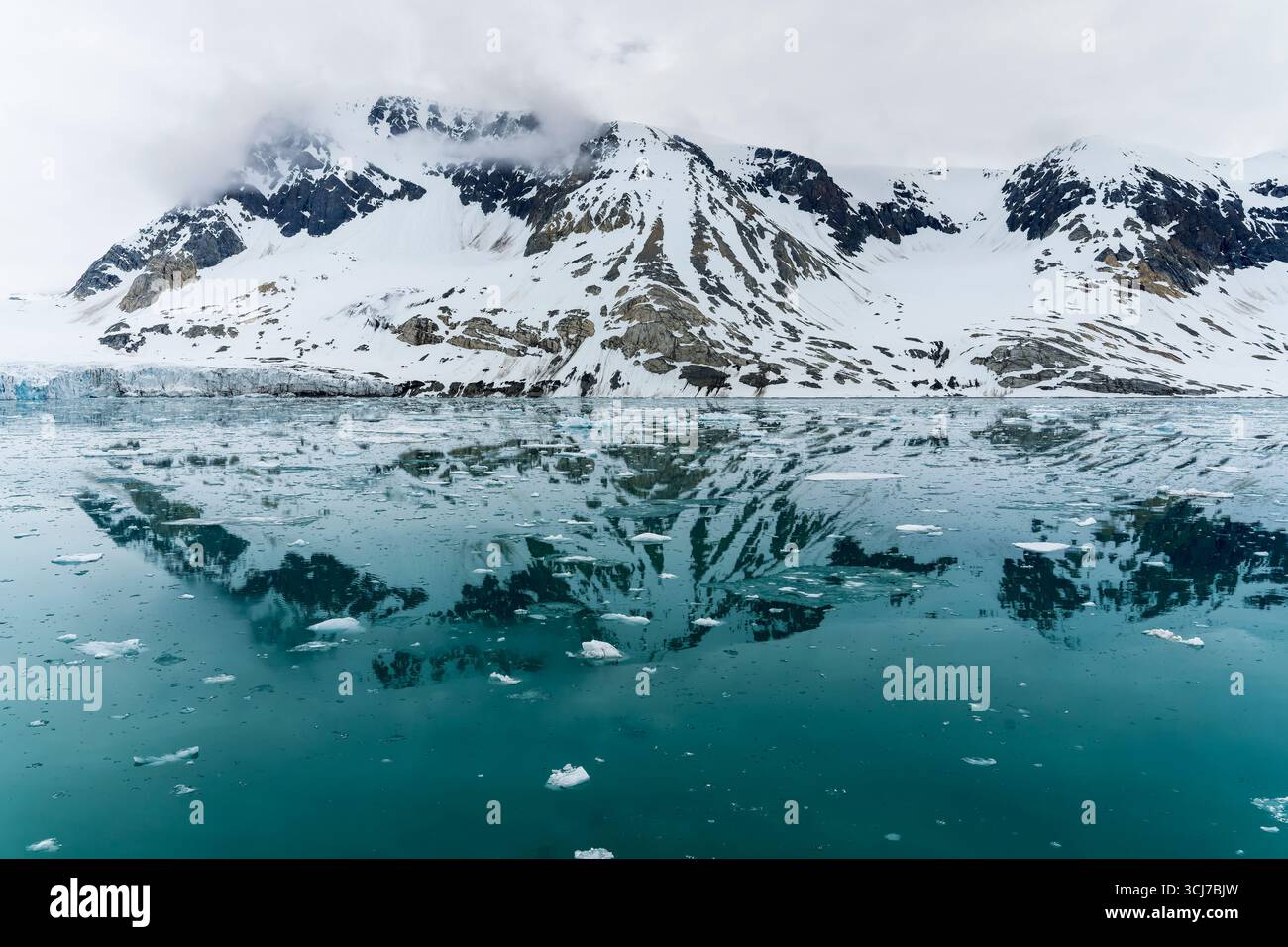 scenery of ice and mountains, Svalbard, Spitzbergen, Norway, Europe, 25 ...