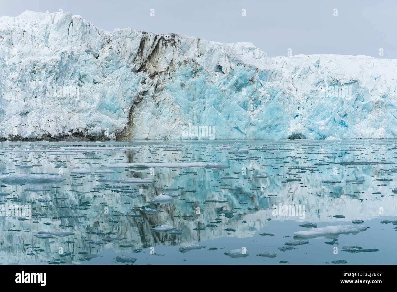 scenery of ice and mountains, Svalbard, Spitzbergen, Norway, Europe, 25 ...