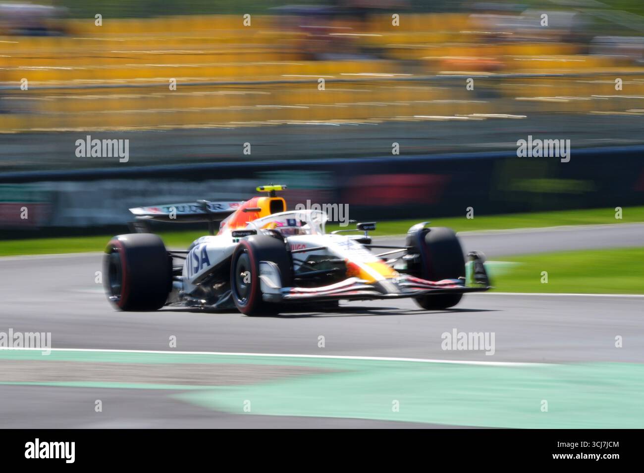 Monza, Italy. 5 Sep, 2025. Liam Lawson, of New Zealand driving the (30 ...