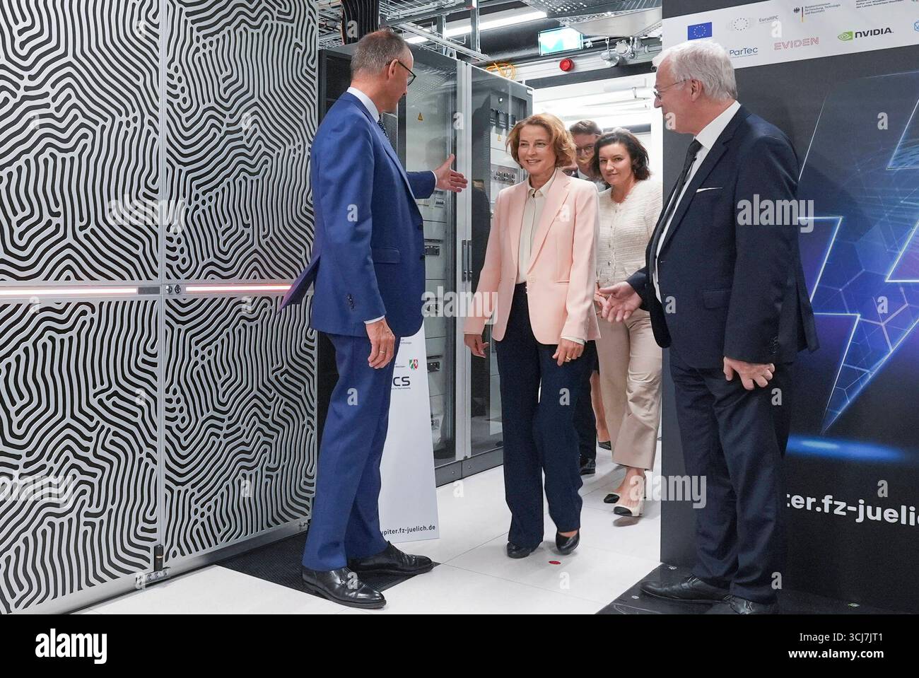 Inbetriebnahme des Exascale Supercomputer JUPITER durch Bundeskanzler Merz Prof. Thomas Lippert ...
