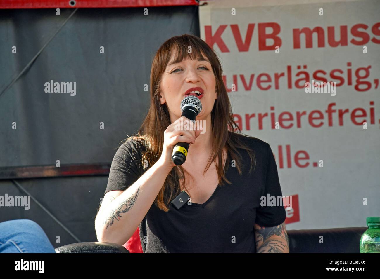 Heidi Reichinnek Came To Köln To Support The Kölner Linken In The ...