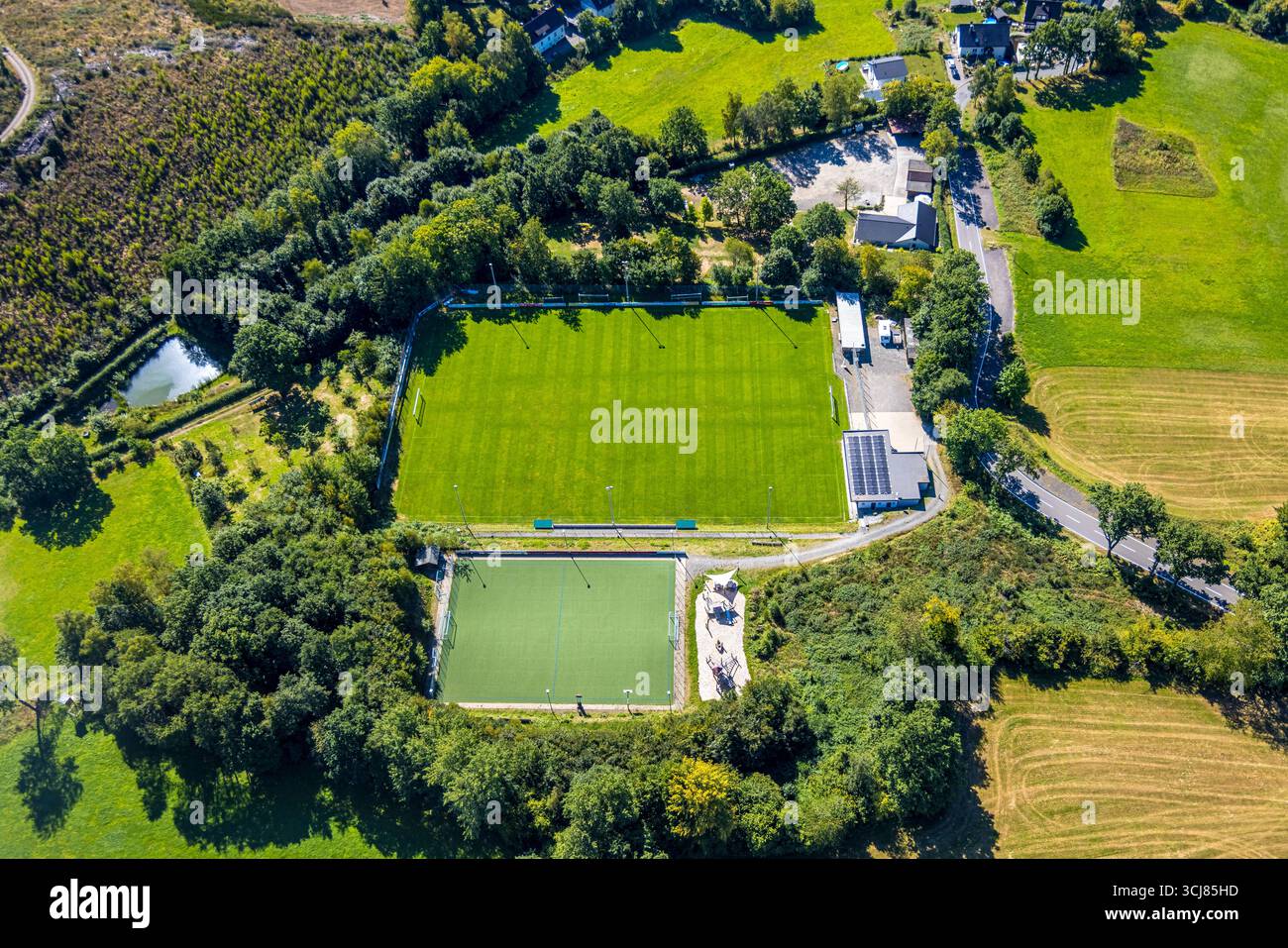 Luftbild, Fußballstadion Sportplatz SV Grün-Weiß Elben 1990 e.V., Elben ...