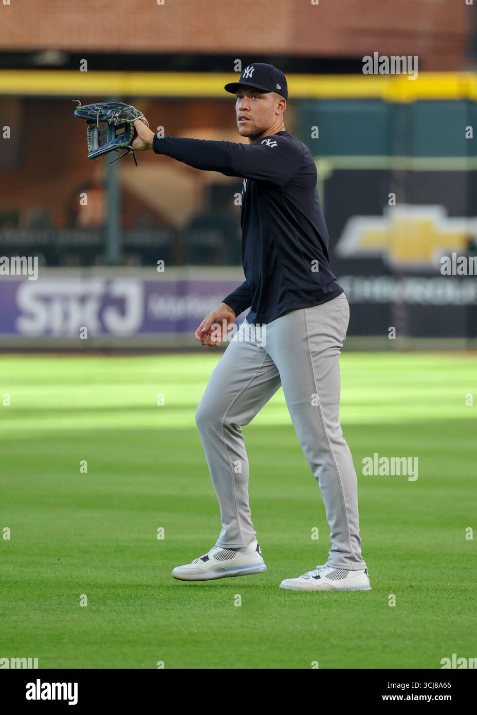 HOUSTON, TX - SEPTEMBER 04: during the MLB game between the New York ...