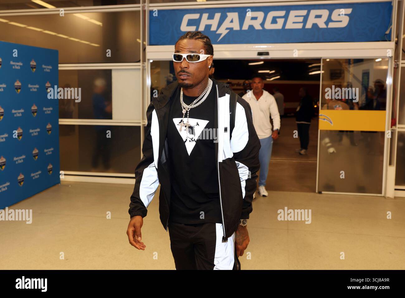 Los Angeles Chargers safety Derwin James Jr. arrives before an NFL game ...