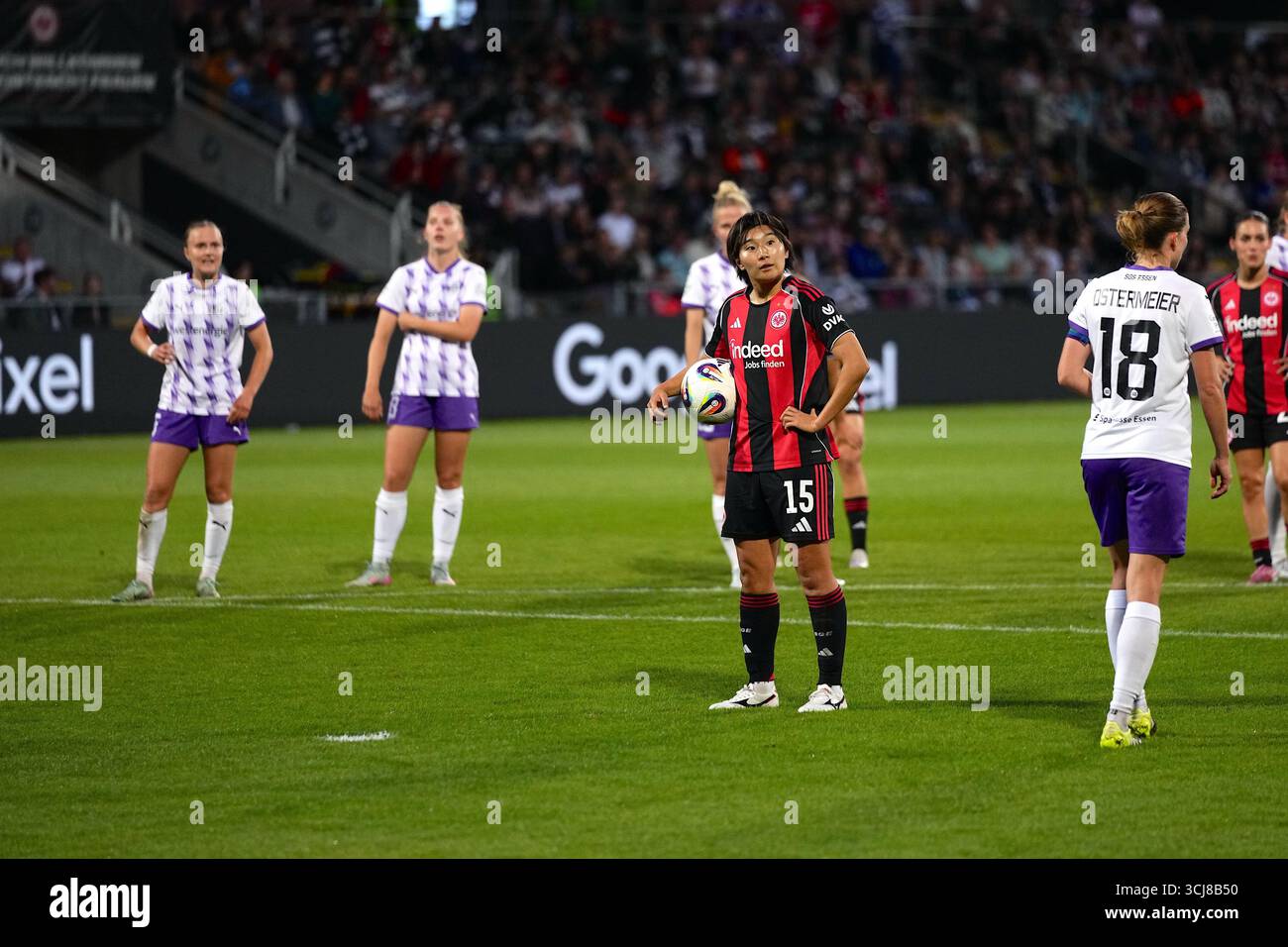 Remina Chiba ( 15 Frankfurt ) during the Google Pixel Frauen-Bundesliga ...