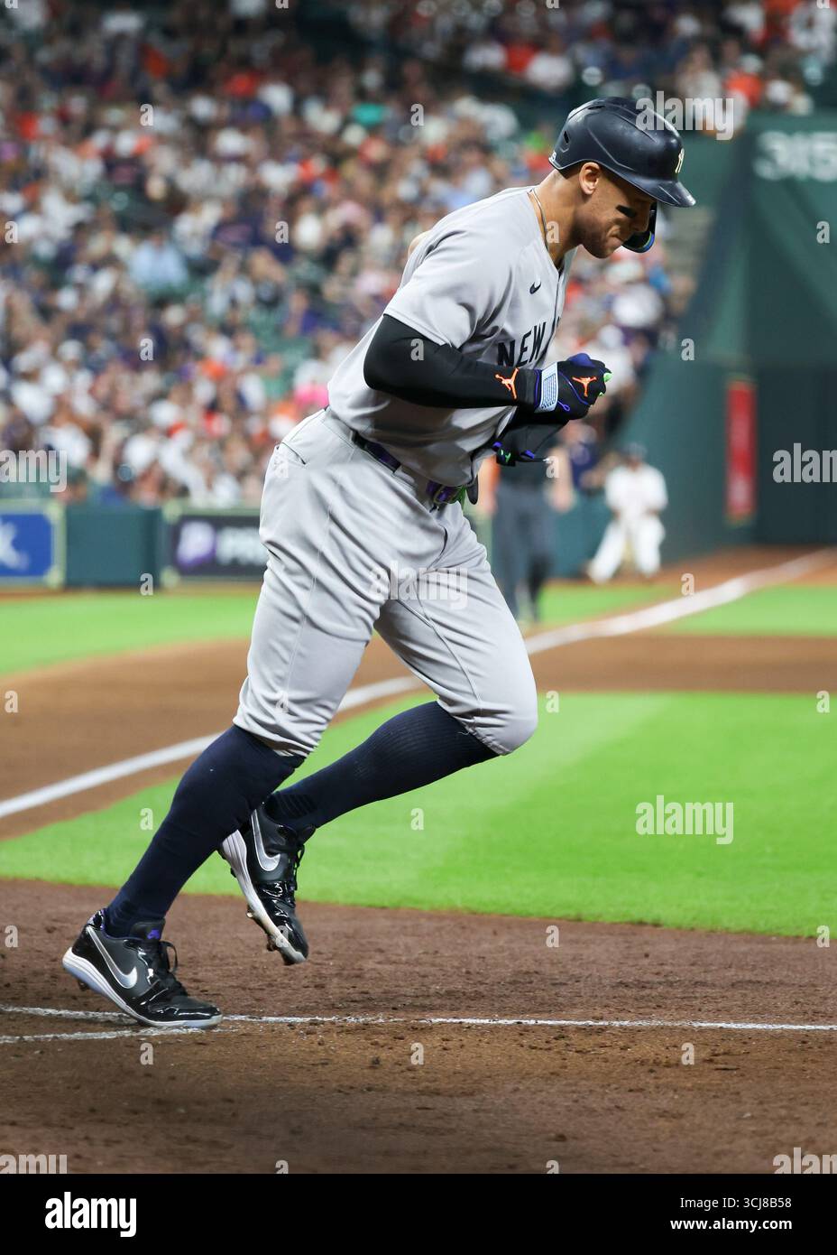 HOUSTON, TX - SEPTEMBER 04: during the MLB game between the New York ...