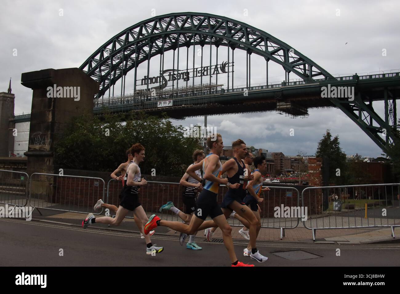 The Great North Run 5k taking place on Newcastle and Gateshead Quayside ...