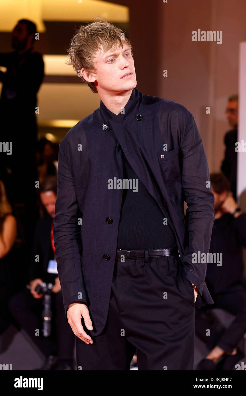 Enzo Brumm bei der Premiere des Kinofilms Silent Friend / Stille ...