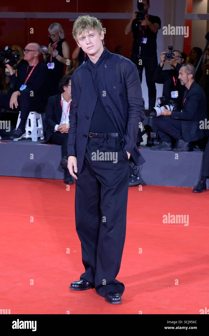 Enzo Brumm attends the "Silent friend" red carpet during the 82nd ...