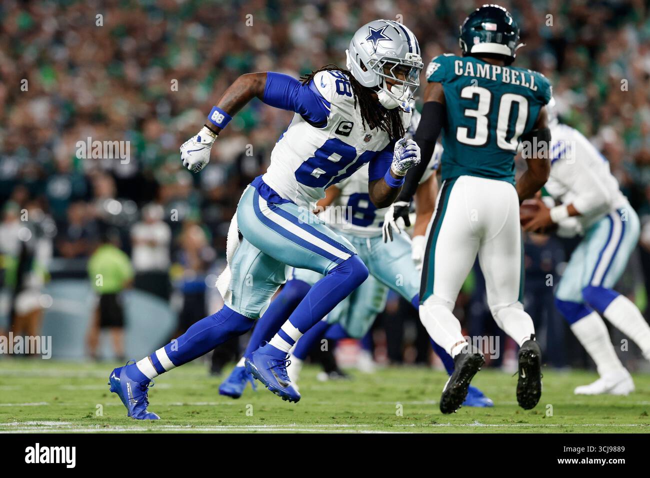Dallas Cowboys wide receiver CeeDee Lamb (88) in action during the ...