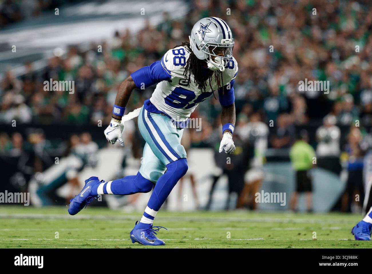 Dallas Cowboys wide receiver CeeDee Lamb (88) in action during the ...