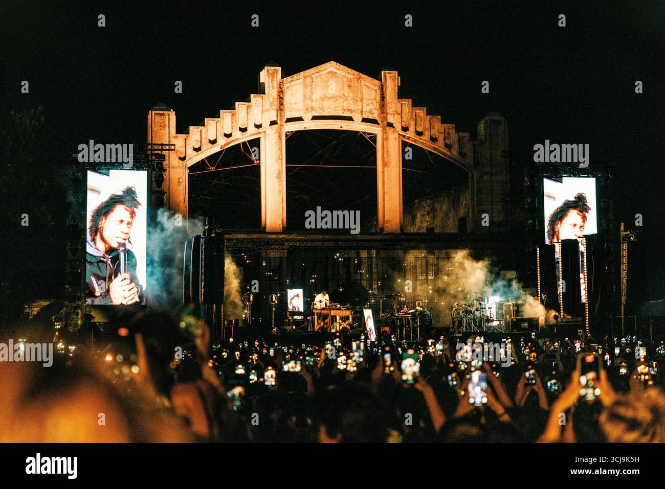 Dj fred again hi-res stock photography and images - Alamy