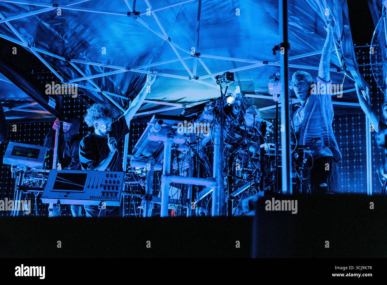 Dj fred again hi-res stock photography and images - Alamy