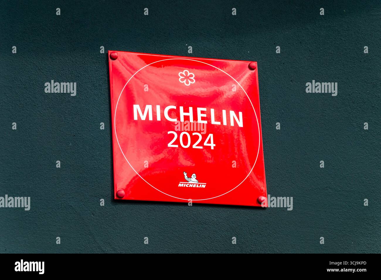 Michelin star logo hi-res stock photography and images - Alamy
