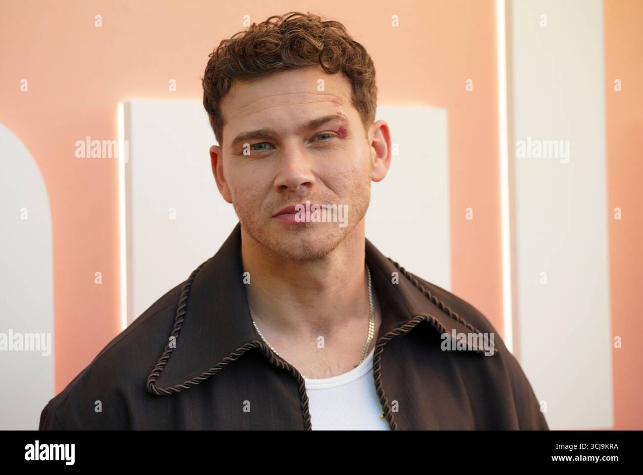 Oliver Stark arrives at ABC's End of Summer Soirée on Friday, Sept. 5 ...