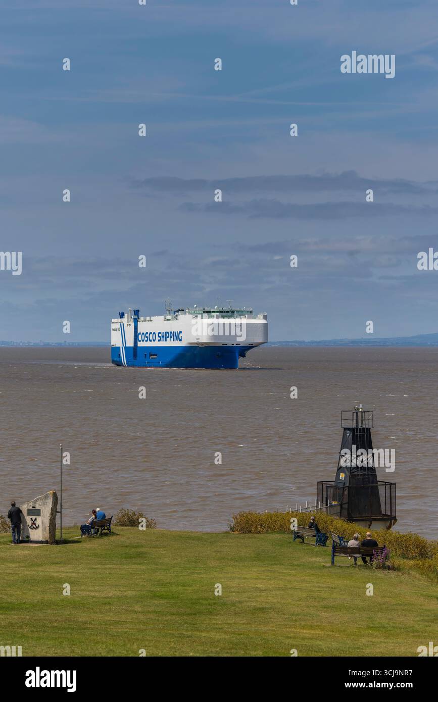 Vehicle carrier Hai He Kou heading for Royal Portbury docks Stock Photo ...