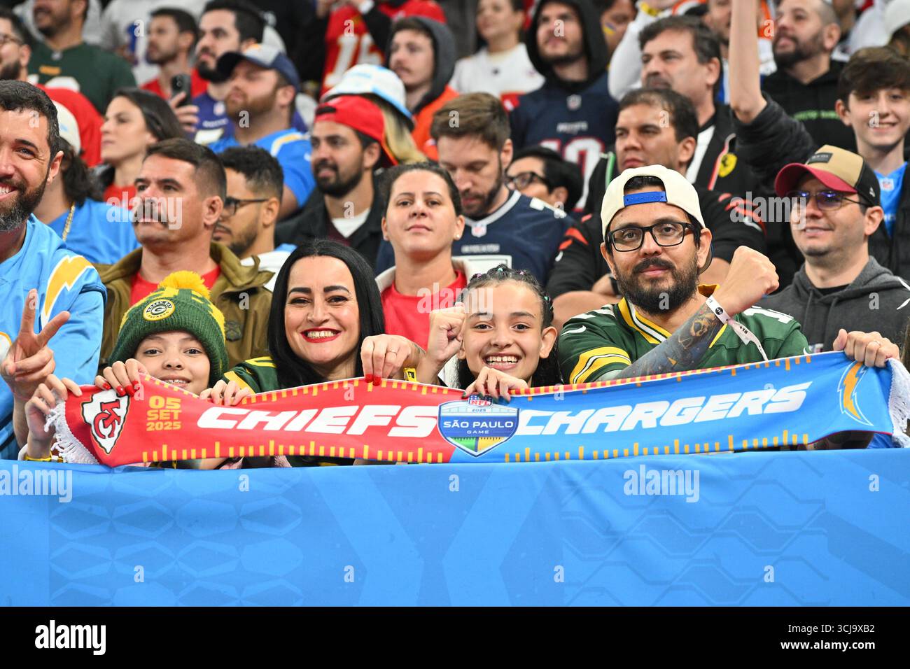 SAO PAULO,BRAZIL - SEPTEMBER 5: Brazilian NFL fans cheer from the ...