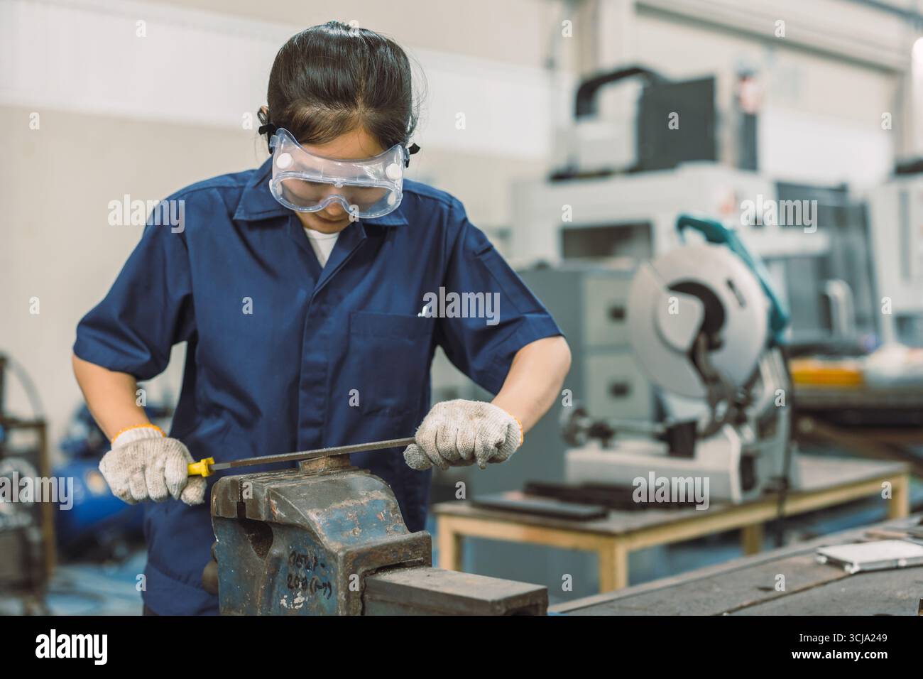 Iron filing project hi-res stock photography and images - Alamy