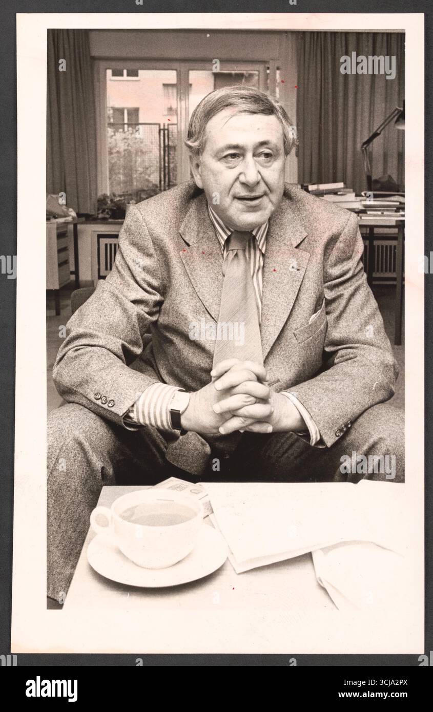 Dr neumann hi-res stock photography and images - Alamy