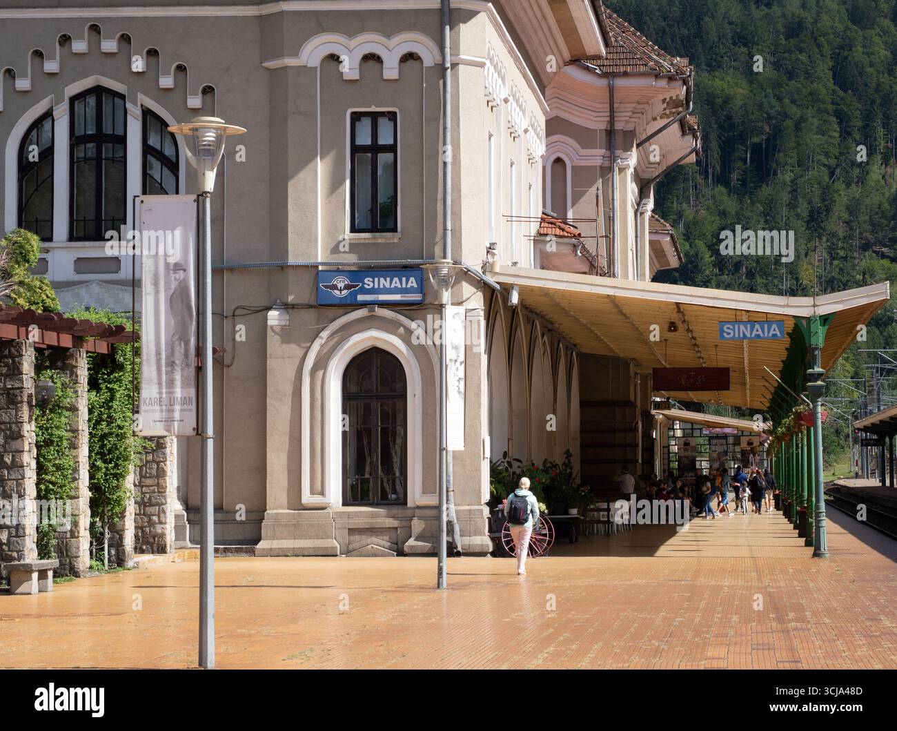 Sinaia railway station platform hi-res stock photography and images - Alamy