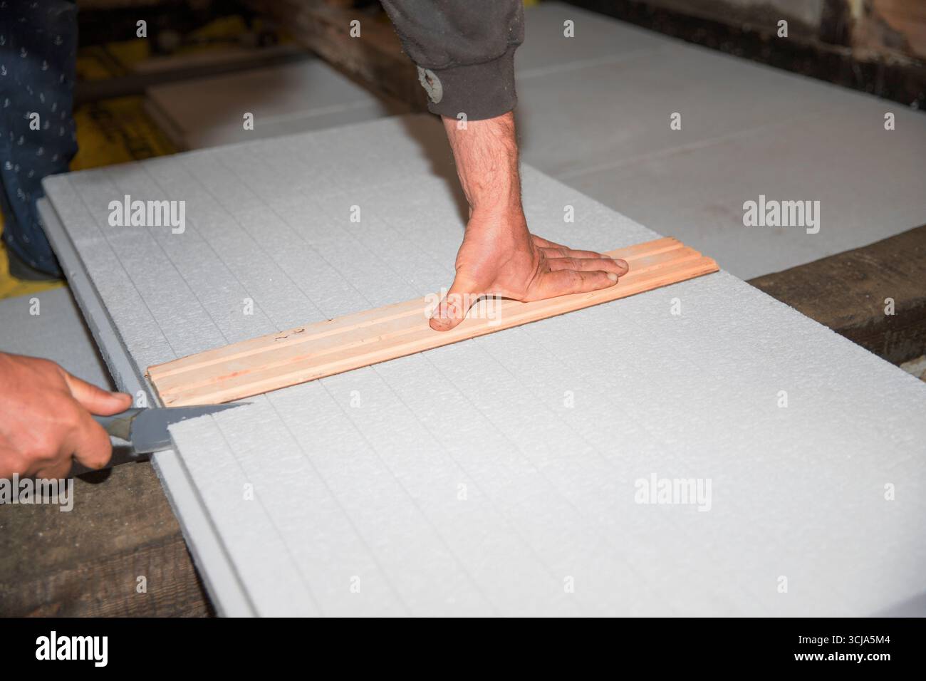 How To Cut Polystyrene Insulation