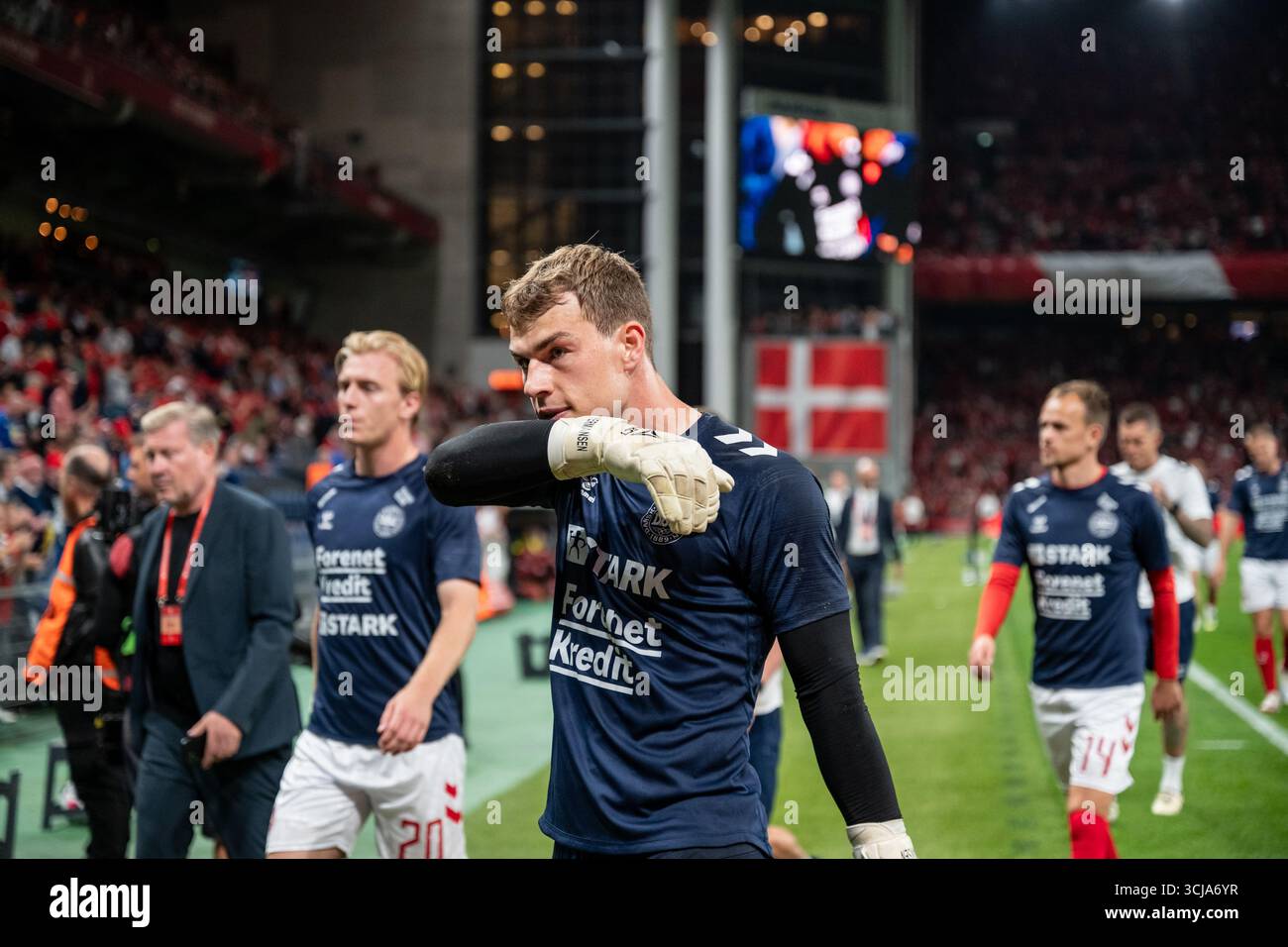 Copenhagen, Denmark. 05th, September 2025. Goalkeeper Mads Hermansen of ...