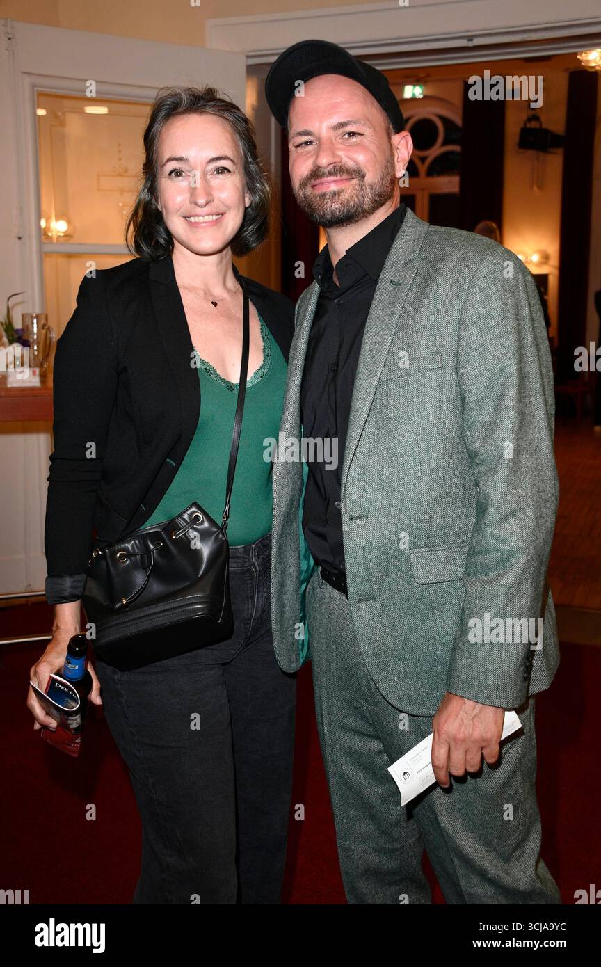 Maike von Bremen und Christian Kühn bei der Premiere des Theaterstücks ...