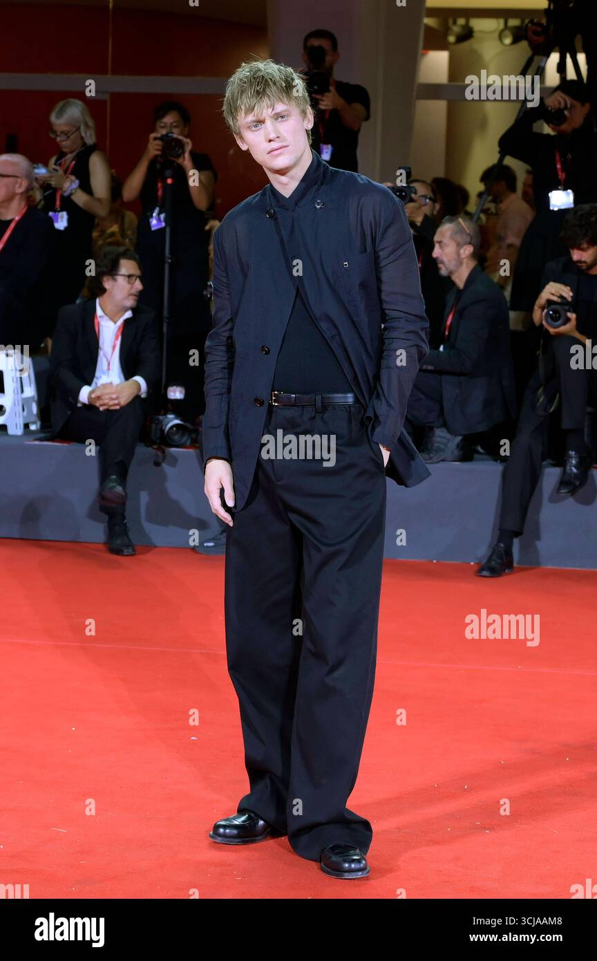 Enzo Brumm bei der Premiere des Kinofilms Silent Friend / Stille ...
