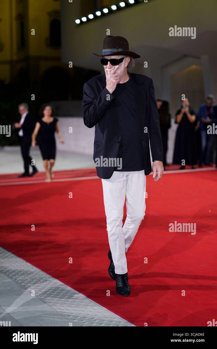 Francesco De Gregori attends the "Francesco De Gregori Nevergreen" red ...