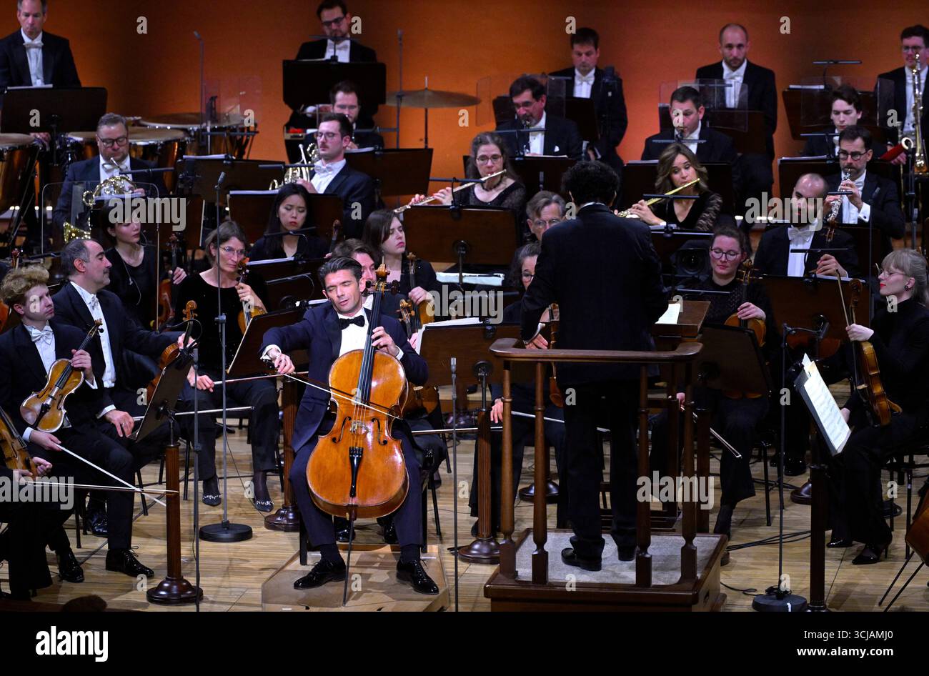 The concert of the Frankfurt Radio Symphony Orchestra with French ...