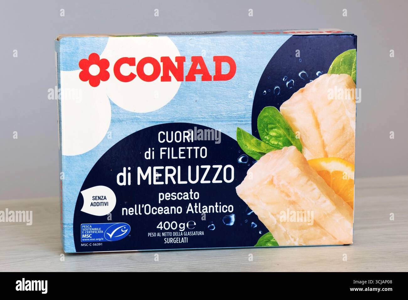 Conad Frozen Atlantic Cod Fillets Stock Photo - Alamy